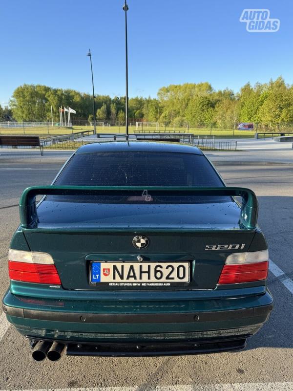Green BMW 320 1998 in Palanga, with an engine capacity of 2.00 L and mileage of 197 thousand km for 6300 €, photo 4 on AUTOMOTO.COM.LV