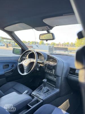 Zaļš BMW 320 1998 Palanga, ar dzinēja tilpumu 2.00 L un nobraukumu 197 tūkst. km par 6300 €, foto 17 vietnē AUTOMOTO.COM.LV