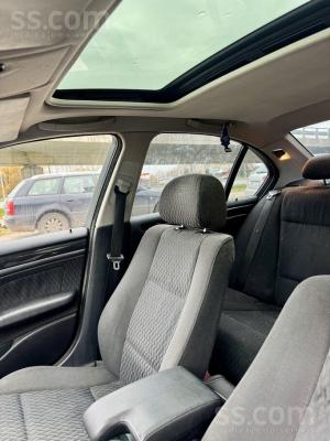 Green BMW 320 1999 in Ogre, with an engine capacity of 2.00 L and mileage of 374 thousand km for 2700 €, photo 11 on AUTOMOTO.COM.LV