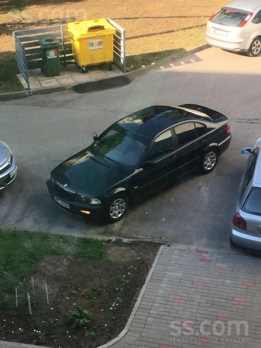 Green BMW 320 2001 in Jurmala, with an engine capacity of 2.00 L and mileage of 315 thousand km for 1000 €, photo 4 on AUTOMOTO.COM.LV