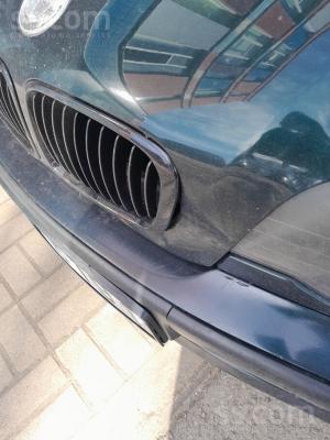Green BMW 320 2001 in Jurmala, with an engine capacity of 2.00 L and mileage of 315 thousand km for 1000 €, photo 17 on AUTOMOTO.COM.LV