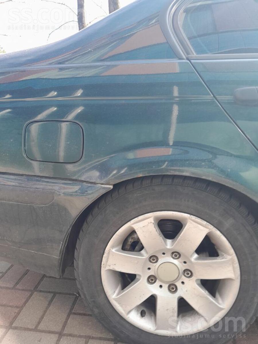 Green BMW 320 2001 in Jurmala, with an engine capacity of 2.00 L and mileage of 315 thousand km for 1000 €, photo 22 on AUTOMOTO.COM.LV