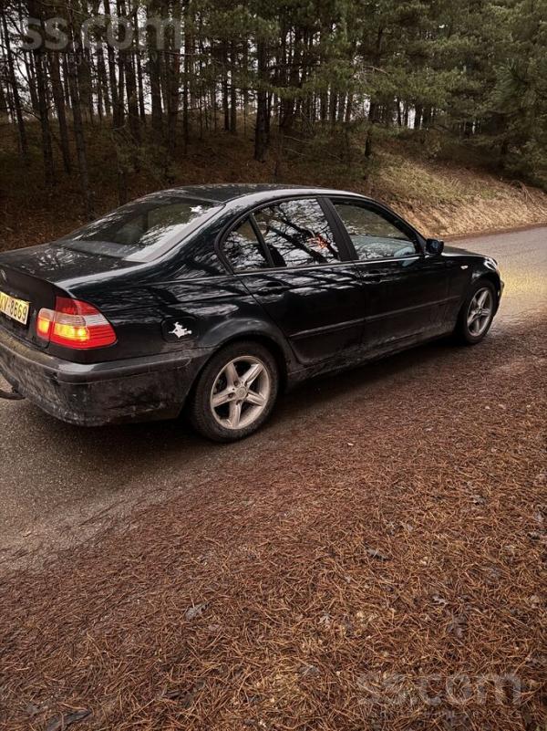 Green BMW 320 2002 in Riga, with an engine capacity of 2.00 L and mileage of 319 thousand km for 1800 €, photo 3 on AUTOMOTO.COM.LV