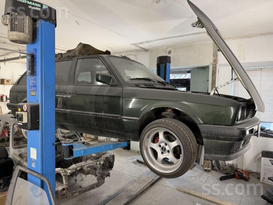 Zaļš BMW 320 1988 Jēkabpils, ar dzinēja tilpumu 2.50 L un nobraukumu 373 tūkst. km par 3500 €, foto 5 vietnē AUTOMOTO.COM.LV
