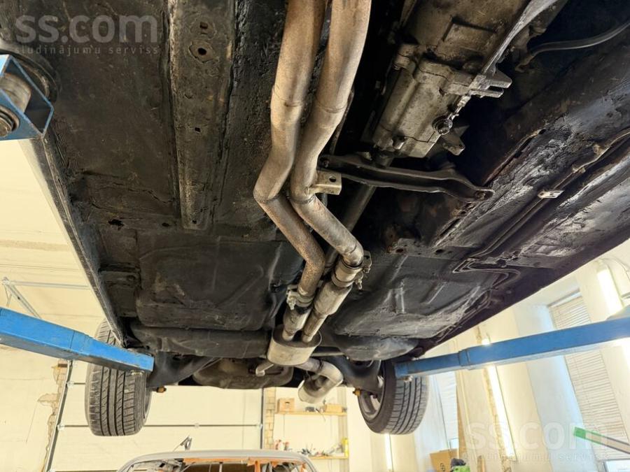 Zaļš BMW 320 1988 Jēkabpils, ar dzinēja tilpumu 2.50 L un nobraukumu 373 tūkst. km par 3500 €, foto 9 vietnē AUTOMOTO.COM.LV
