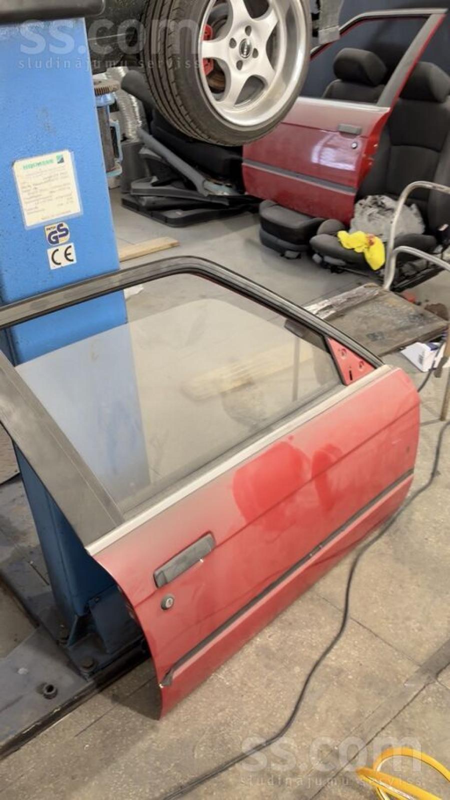 Zaļš BMW 320 1988 Jēkabpils, ar dzinēja tilpumu 2.50 L un nobraukumu 373 tūkst. km par 3500 €, foto 10 vietnē AUTOMOTO.COM.LV