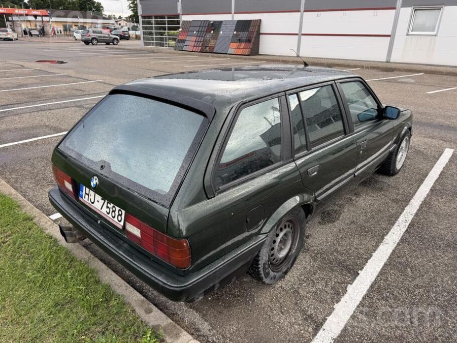 Green BMW 320 1988 in Riga, with an engine capacity of 2.50 L and mileage of 380 thousand km for 3500 €, photo 5 on AUTOMOTO.COM.LV