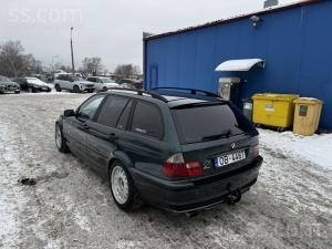 Green BMW 320 2001 in Liepaja, with an engine capacity of 2.00 L and mileage of 346 thousand km for 2650 €, photo 2 on AUTOMOTO.COM.LV