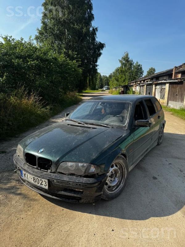 Зеленый БМВ 320 2001 в Айзкраукле, объемом двигателя 2.00 л и пробегом 330 тыс. км за 850 €, фото 1 на AUTOMOTO.COM.LV