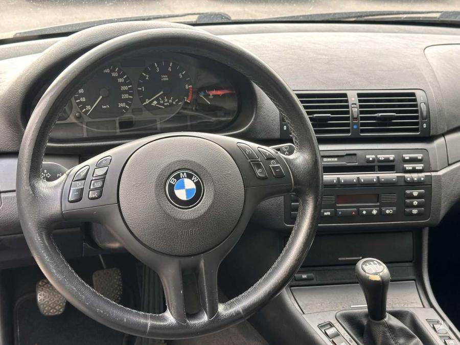 Green BMW 320 2002 in Vilnius, with an engine capacity of 2.17 L and mileage of 238 thousand km for 1750 €, photo 4 on AUTOMOTO.COM.LV