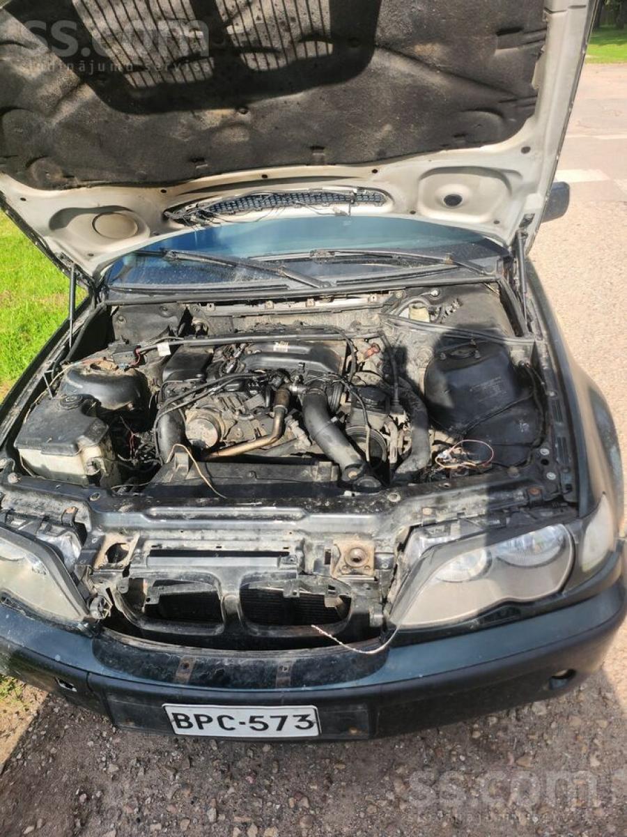 Green BMW 320 2003 in Riga, with an engine capacity of 2.00 L and mileage of 428 thousand km for 550 €, photo 7 on AUTOMOTO.COM.LV