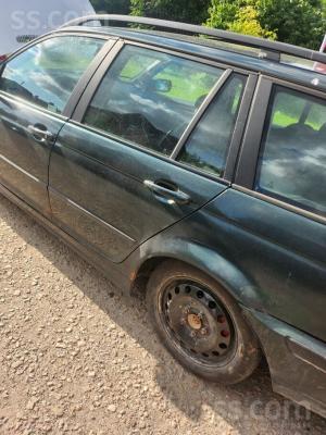 Green BMW 320 2003 in Riga, with an engine capacity of 2.00 L and mileage of 428 thousand km for 550 €, photo 8 on AUTOMOTO.COM.LV