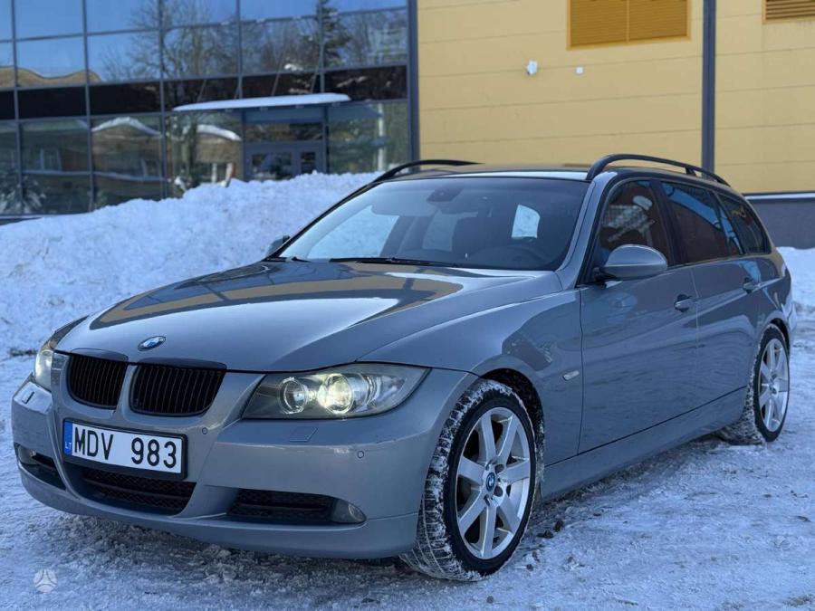 Green BMW 320 2006 in Siauliai, with an engine capacity of 2.00 L and mileage of 399 thousand km for 3850 €, photo 1 on AUTOMOTO.COM.LV