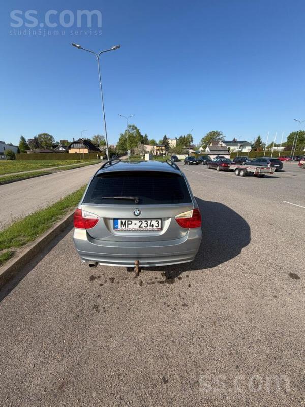 Zaļš BMW 320 2006 Rīga, ar dzinēja tilpumu 2.00 L un nobraukumu 216 tūkst. km par 2650 €, foto 3 vietnē AUTOMOTO.COM.LV