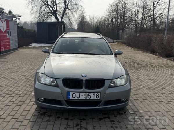Green BMW 320 2006 in Riga, with an engine capacity of 2.00 L and mileage of 320 thousand km for 4200 €, photo 4 on AUTOMOTO.COM.LV