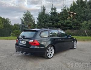 Green BMW 320 2006 in Jelgava, with an engine capacity of 2.00 L and mileage of 354 thousand km for 4300 €, photo 6 on AUTOMOTO.COM.LV
