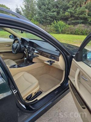 Green BMW 320 2006 in Jelgava, with an engine capacity of 2.00 L and mileage of 354 thousand km for 4300 €, photo 10 on AUTOMOTO.COM.LV