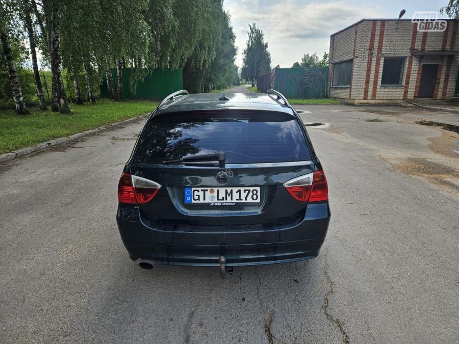 Zaļš BMW 320 2008 Šakiai, ar dzinēja tilpumu 2.00 L un nobraukumu 350 tūkst. km par 3300 €, foto 7 vietnē AUTOMOTO.COM.LV