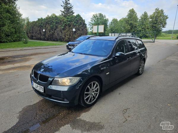 Green BMW 320 2008 in Sakiai, with an engine capacity of 2.00 L and mileage of 350 thousand km for 3300 €, photo 7 on AUTOMOTO.COM.LV