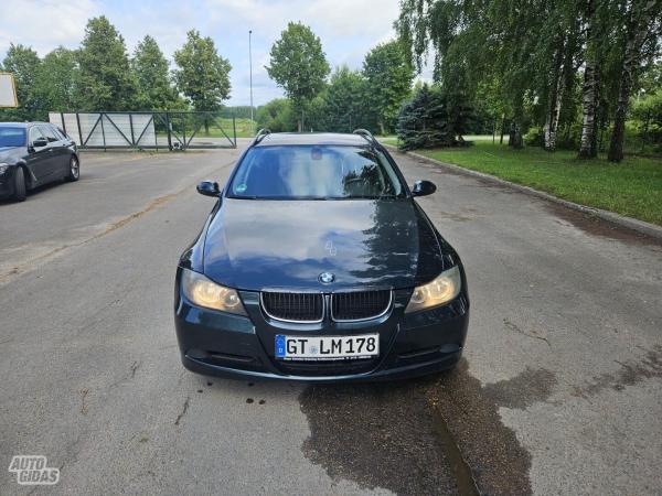 Green BMW 320 2008 in Sakiai, with an engine capacity of 2.00 L and mileage of 350 thousand km for 3300 €, photo 9 on AUTOMOTO.COM.LV