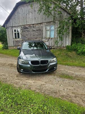 Zaļš BMW 320 2009 Kretinga, ar dzinēja tilpumu 2.00 L un nobraukumu 228 tūkst. km par 4799 €, foto 3 vietnē AUTOMOTO.COM.LV