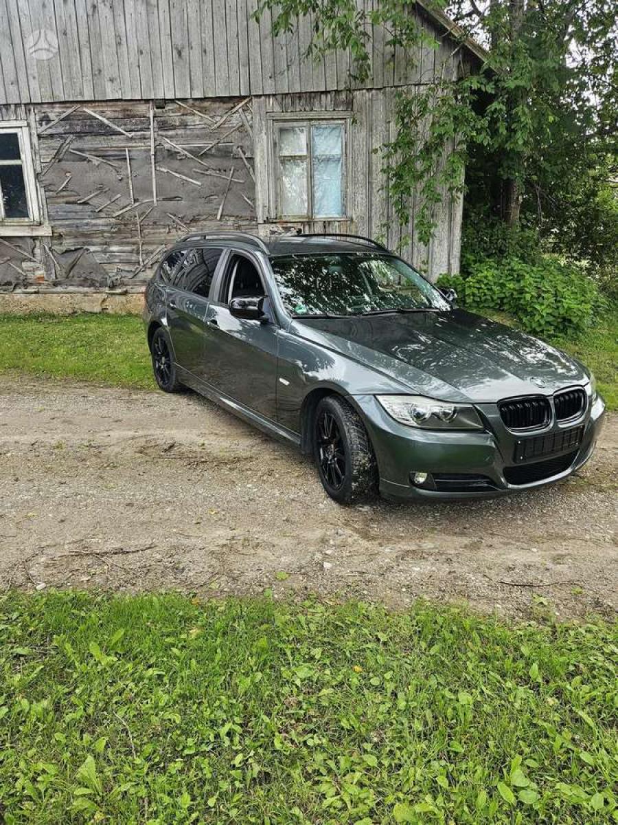 Zaļš BMW 320 2009 Kretinga, ar dzinēja tilpumu 2.00 L un nobraukumu 228 tūkst. km par 4799 €, foto 4 vietnē AUTOMOTO.COM.LV