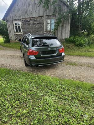 Zaļš BMW 320 2009 Kretinga, ar dzinēja tilpumu 2.00 L un nobraukumu 228 tūkst. km par 4799 €, foto 5 vietnē AUTOMOTO.COM.LV