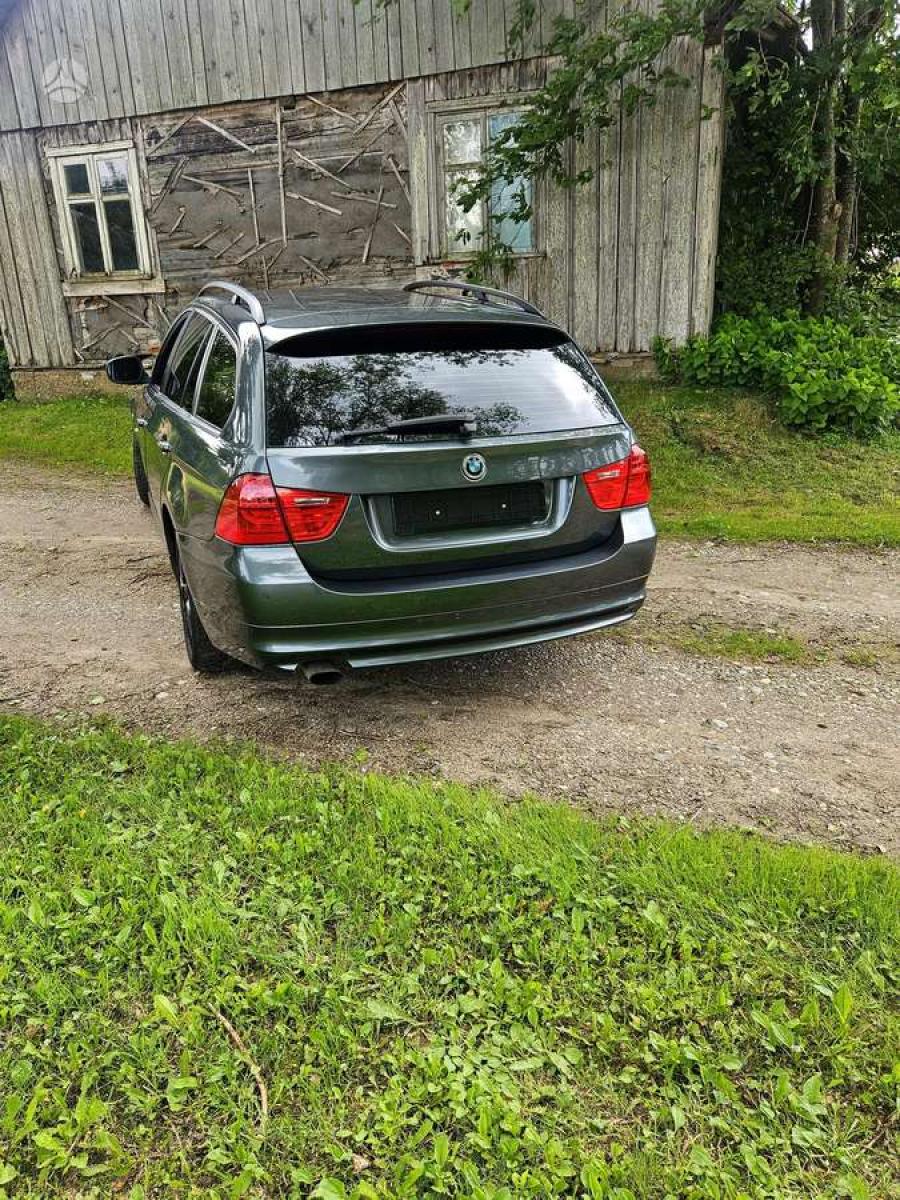 Zaļš BMW 320 2009 Kretinga, ar dzinēja tilpumu 2.00 L un nobraukumu 228 tūkst. km par 4799 €, foto 8 vietnē AUTOMOTO.COM.LV