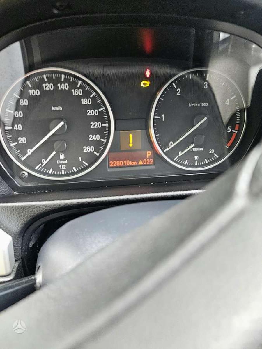 Zaļš BMW 320 2009 Kretinga, ar dzinēja tilpumu 2.00 L un nobraukumu 228 tūkst. km par 4799 €, foto 16 vietnē AUTOMOTO.COM.LV