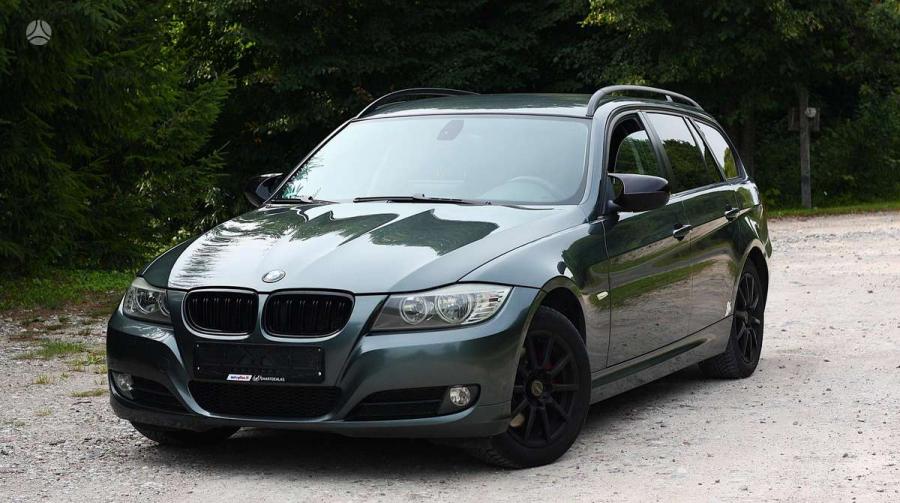 Green BMW 320 2009 in Kretinga, with an engine capacity of 2.00 L and mileage of 228 thousand km for 4699 €, photo 1 on AUTOMOTO.COM.LV