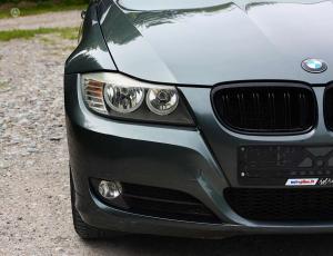 Green BMW 320 2009 in Kretinga, with an engine capacity of 2.00 L and mileage of 228 thousand km for 4699 €, photo 5 on AUTOMOTO.COM.LV