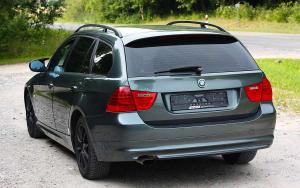 Green BMW 320 2009 in Kretinga, with an engine capacity of 2.00 L and mileage of 228 thousand km for 4699 €, photo 13 on AUTOMOTO.COM.LV