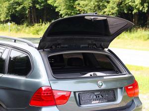 Green BMW 320 2009 in Kretinga, with an engine capacity of 2.00 L and mileage of 228 thousand km for 4699 €, photo 18 on AUTOMOTO.COM.LV