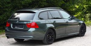 Green BMW 320 2009 in Kretinga, with an engine capacity of 2.00 L and mileage of 228 thousand km for 4699 €, photo 20 on AUTOMOTO.COM.LV
