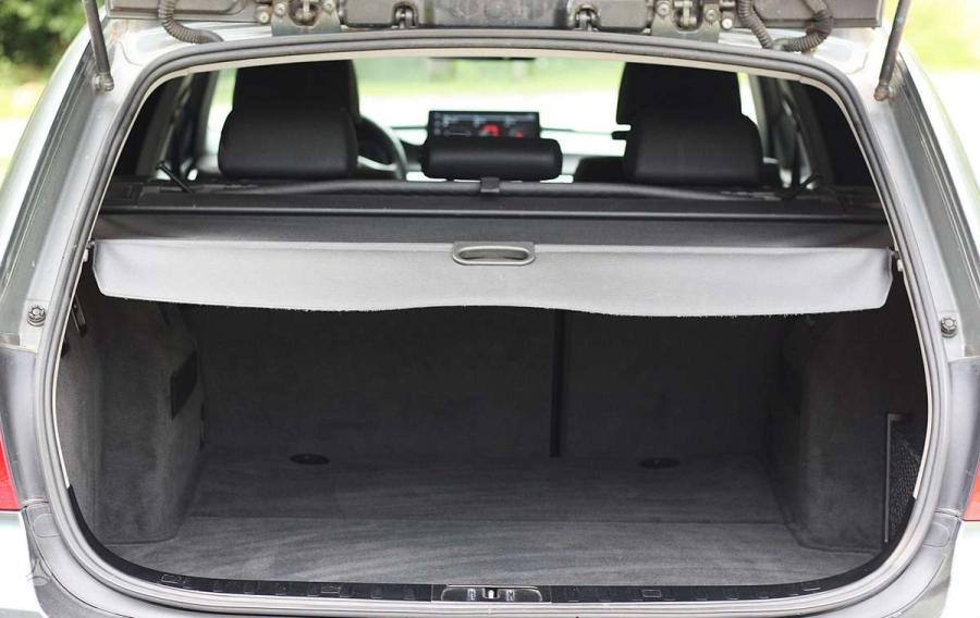 Zaļš BMW 320 2009 Kretinga, ar dzinēja tilpumu 2.00 L un nobraukumu 228 tūkst. km par 4699 €, foto 16 vietnē AUTOMOTO.COM.LV
