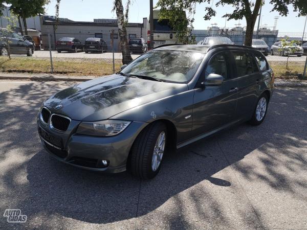 Green BMW 320 2010 in Marijampole, with an engine capacity of 2.00 L and mileage of 288 thousand km for 4099 €, photo 3 on AUTOMOTO.COM.LV
