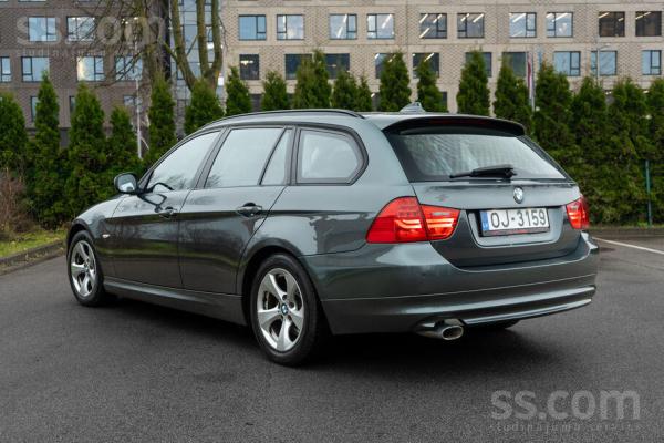 Green BMW 320 2011 in Riga, with an engine capacity of 2.00 L and mileage of 301 thousand km for 5300 €, photo 2 on AUTOMOTO.COM.LV