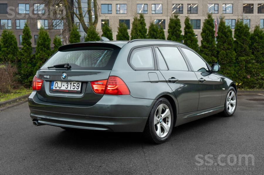 Green BMW 320 2011 in Riga, with an engine capacity of 2.00 L and mileage of 301 thousand km for 5300 €, photo 4 on AUTOMOTO.COM.LV
