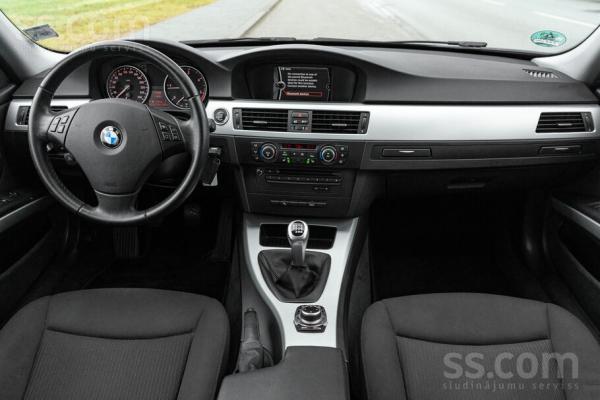 Green BMW 320 2011 in Riga, with an engine capacity of 2.00 L and mileage of 301 thousand km for 5300 €, photo 7 on AUTOMOTO.COM.LV