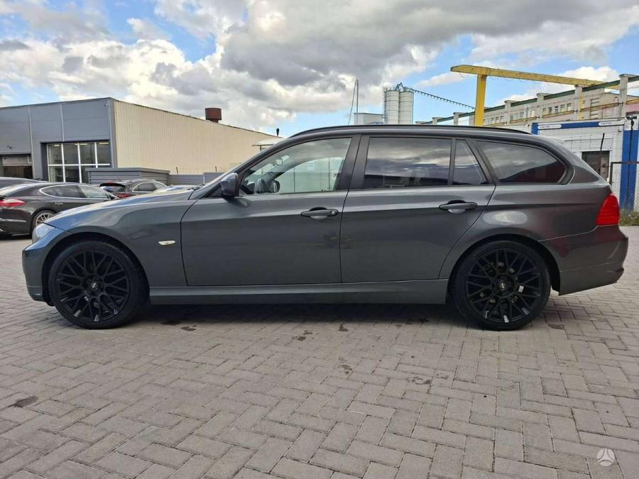 Zaļš BMW 320 2011 Viļņa, ar dzinēja tilpumu 2.00 L un nobraukumu 340 tūkst. km par 4999 €, foto 8 vietnē AUTOMOTO.COM.LV
