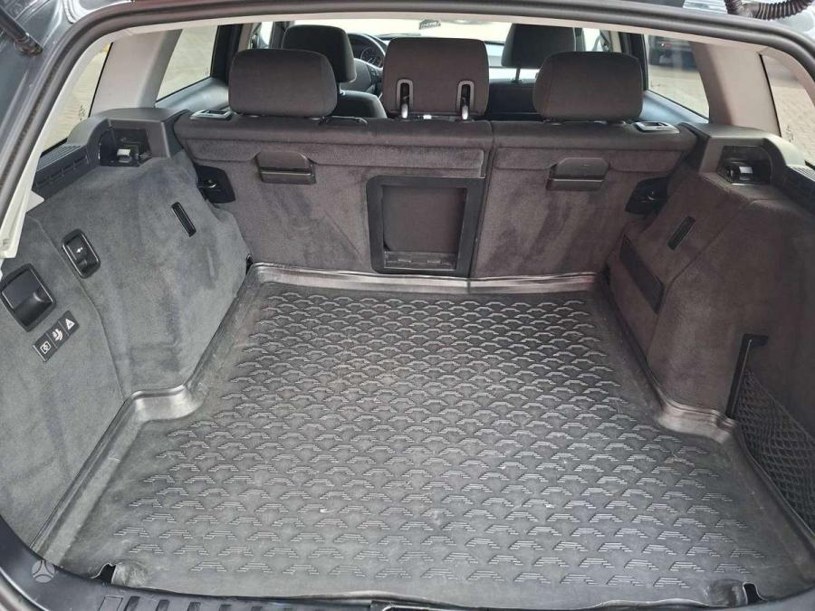 Zaļš BMW 320 2011 Viļņa, ar dzinēja tilpumu 2.00 L un nobraukumu 340 tūkst. km par 4999 €, foto 18 vietnē AUTOMOTO.COM.LV