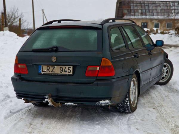 Green BMW 320 2024 in Vilnius, with an engine capacity of 2.00 L and mileage of 284 thousand km for 1000 €, photo 2 on AUTOMOTO.COM.LV