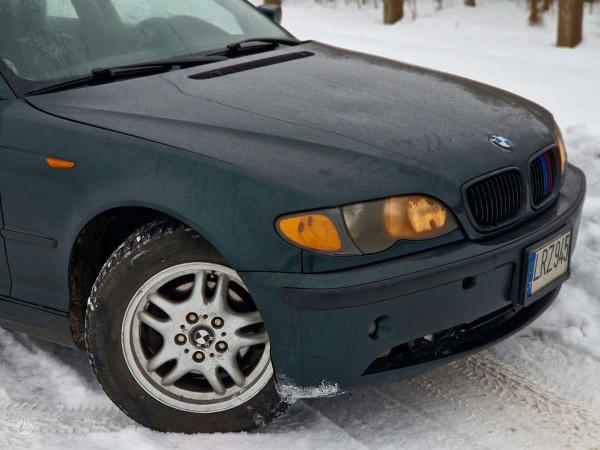 Green BMW 320 2024 in Vilnius, with an engine capacity of 2.00 L and mileage of 284 thousand km for 1000 €, photo 8 on AUTOMOTO.COM.LV