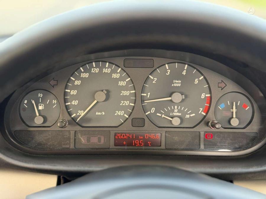 Grey BMW 320 2002 in Klaipeda, with an engine capacity of 2.17 L and mileage of 260 thousand km for 4480 €, photo 18 on AUTOMOTO.COM.LV