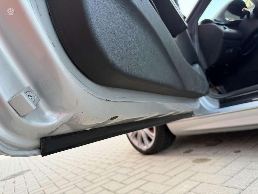 Pelēks BMW 320 2005 Tauragė, ar dzinēja tilpumu 2.00 L un nobraukumu 210 tūkst. km par 7300 €, foto 20 vietnē AUTOMOTO.COM.LV