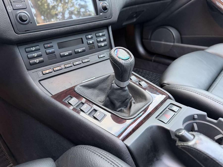 Pelēks BMW 320 2005 Tauragė, ar dzinēja tilpumu 2.00 L un nobraukumu 210 tūkst. km par 7300 €, foto 24 vietnē AUTOMOTO.COM.LV