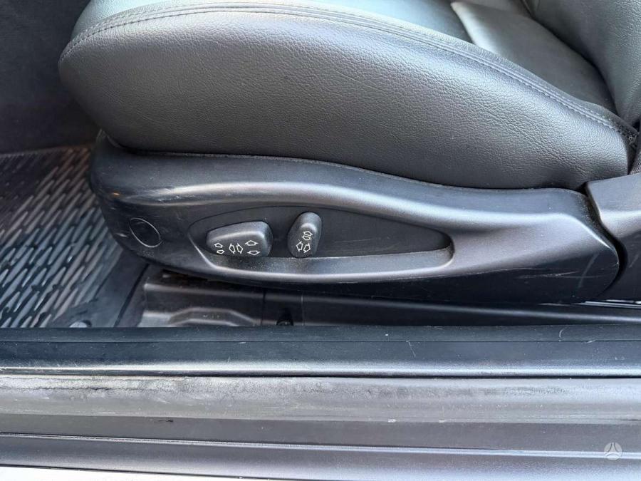 Pelēks BMW 320 2005 Tauragė, ar dzinēja tilpumu 2.00 L un nobraukumu 210 tūkst. km par 7300 €, foto 25 vietnē AUTOMOTO.COM.LV