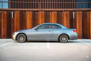 Grey BMW 320 2008 in Kaunas, with an engine capacity of 2.00 L and mileage of 311 thousand km for 5999 €, photo 5 on AUTOMOTO.COM.LV