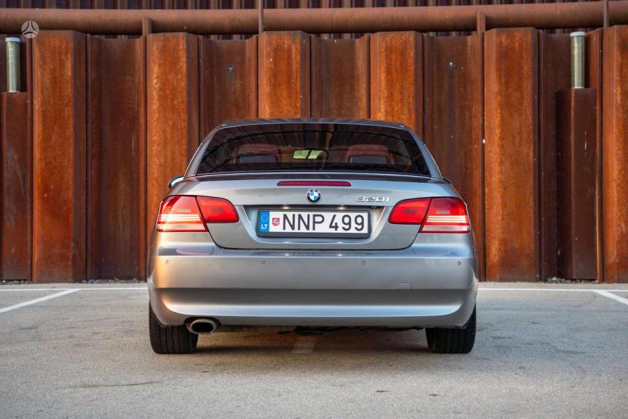 Grey BMW 320 2008 in Kaunas, with an engine capacity of 2.00 L and mileage of 311 thousand km for 5999 €, photo 7 on AUTOMOTO.COM.LV