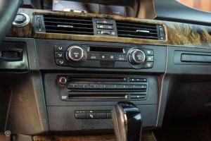 Grey BMW 320 2008 in Kaunas, with an engine capacity of 2.00 L and mileage of 311 thousand km for 5999 €, photo 16 on AUTOMOTO.COM.LV